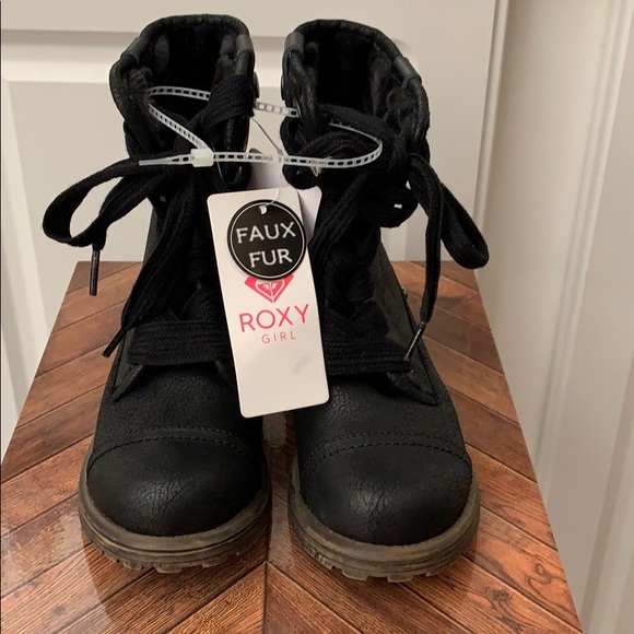 Roxy | Shoes | Roxy Girl Bruna Black Faux Fur Line Combat Boots Size 1 ...